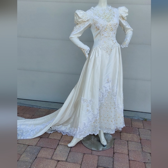 Alfred Angelo | Dresses | Alfred Angelo Cutout Beaded Long Sleeves ...